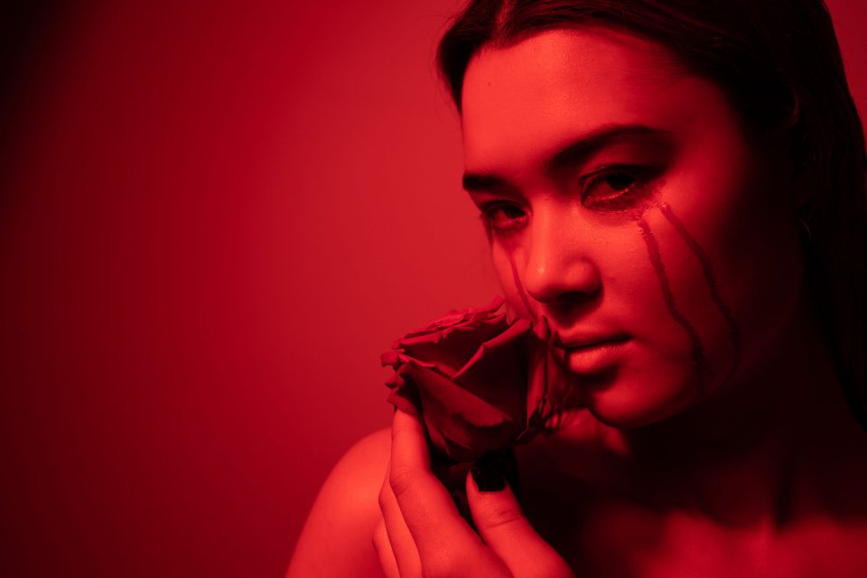 HELLO, HALLOWEEN! WEST ENDER CHARLOTTE MOON DEBUTS HER VAMPIRE-THEMED ...